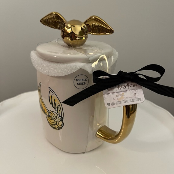 Rae Dunn | Dining | Harry Potter Rae Dunn The Golden Snitch Mug Nwt ...